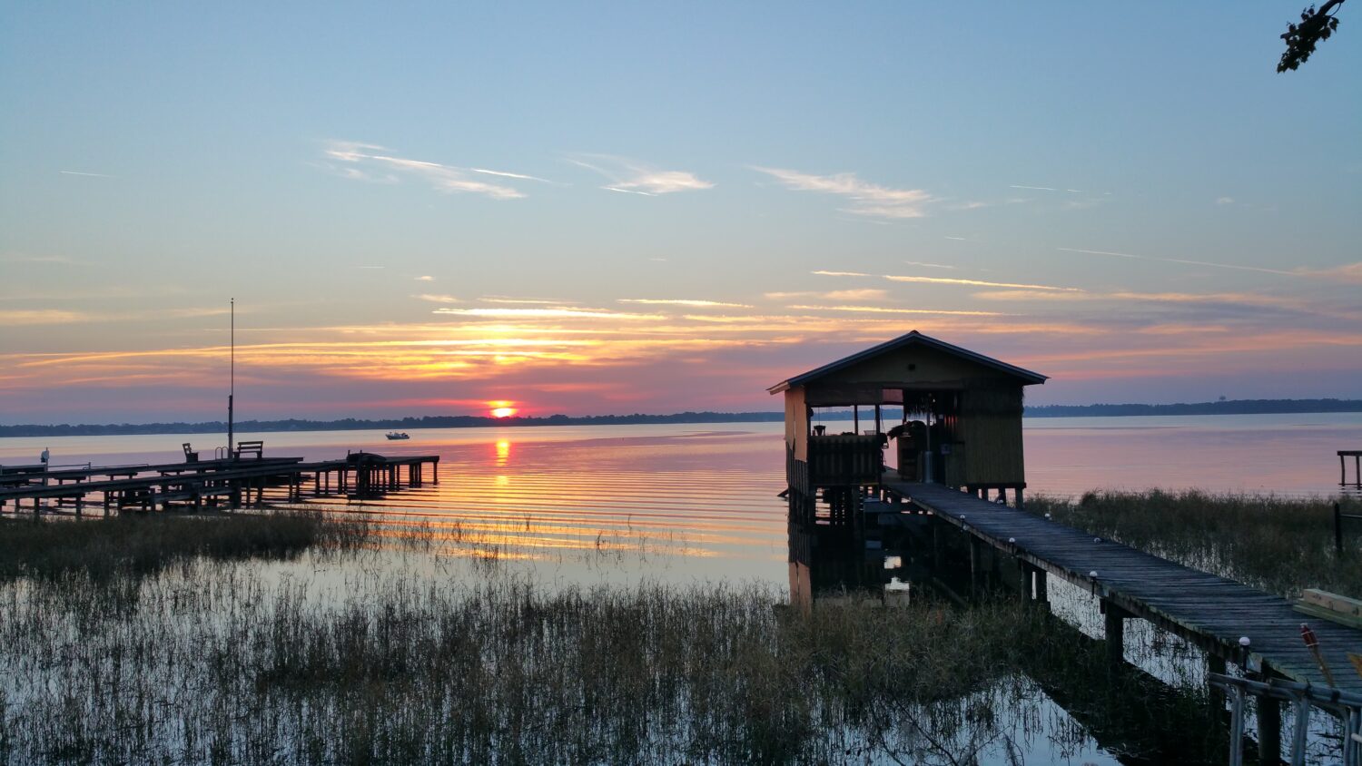 A stunning image of the lake during sunset