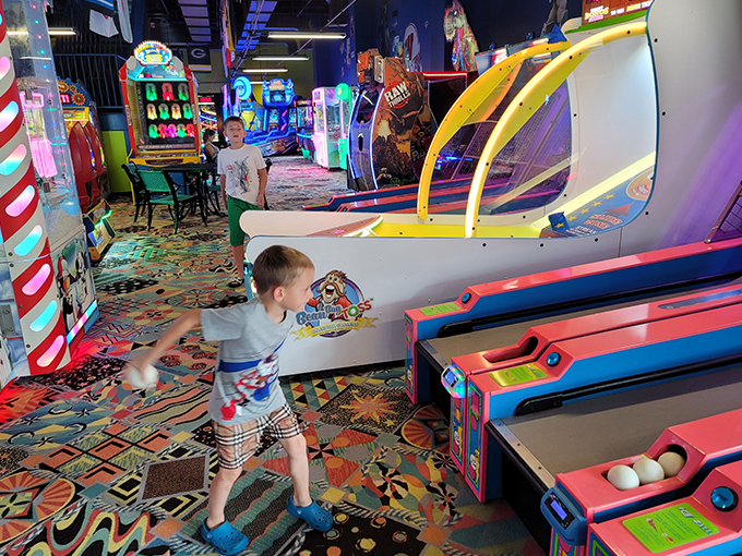 avalanche bay indoor waterpark 2