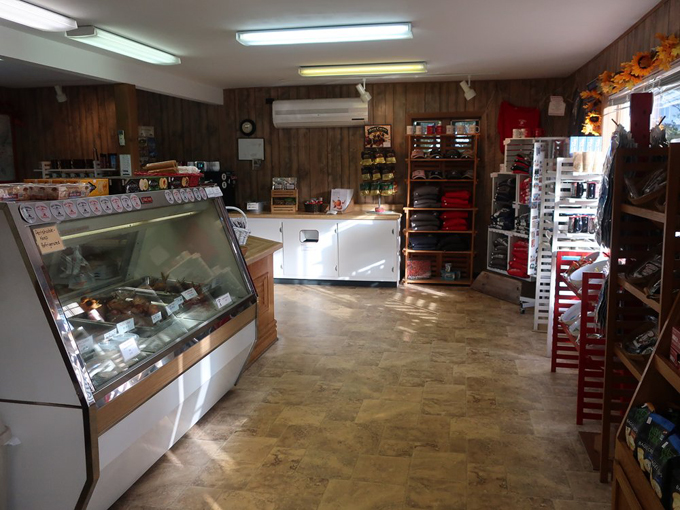 Charlie&rsquo;s Smokehouse 6