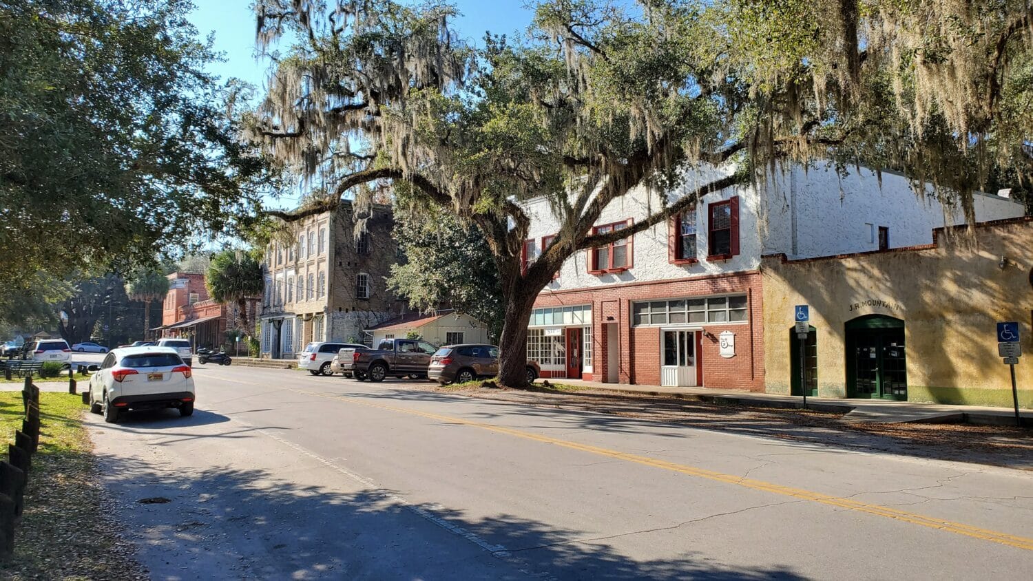 Cholokka Boulevard, an iconic street lined with 19th century brick buildings