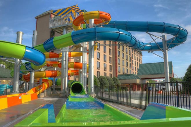 Country Cascades Waterpark Resort