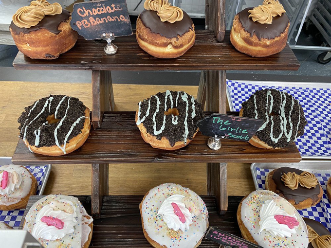 dg doughnuts 3
