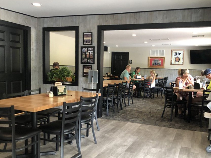 dimaggios pizza and burgers 3