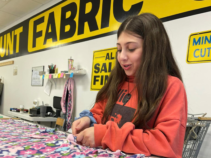 Discount Fabric Outlet 7