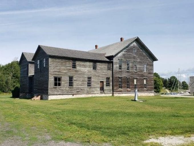 Fayette Historic Townsite 8
