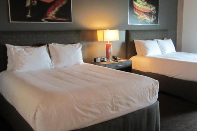 Harbor House Hotel & Marina at Pier 21