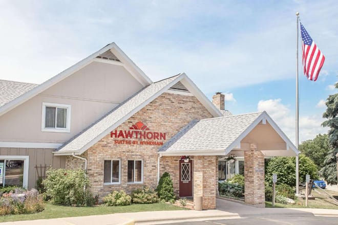 Hawthorn Suites by Wyndham Green Bay