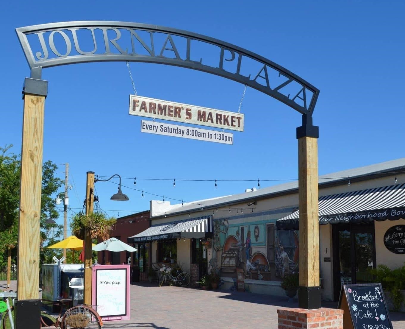 journal plazas welcome arch