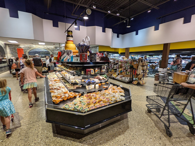 Mars Cheese Castle 8