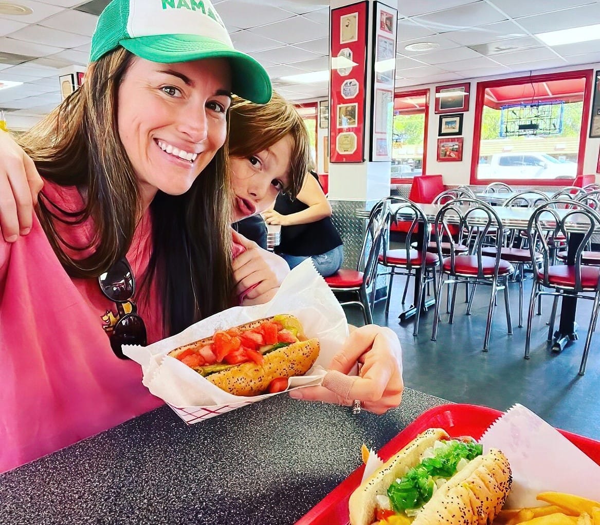 Mel&rsquo;s Hot Dogs 2