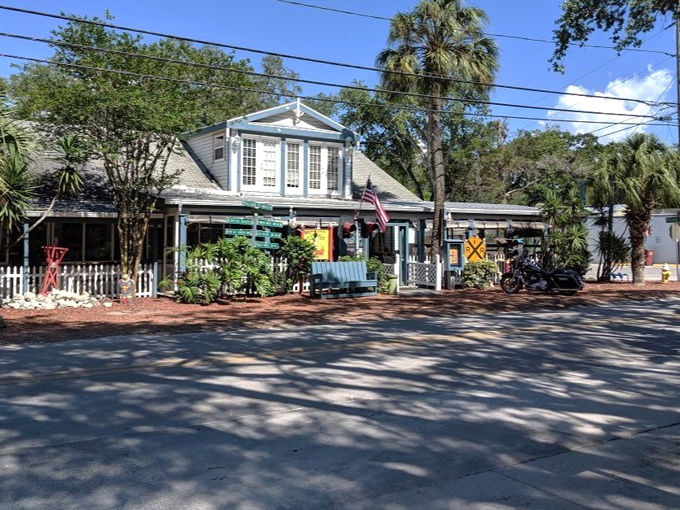 molly goodheads raw bar restaurant 10