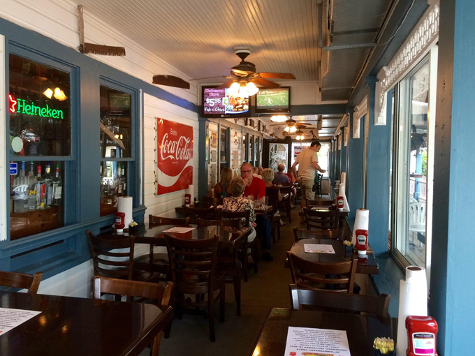 molly goodheads raw bar restaurant 2