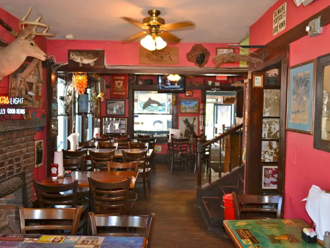 molly goodheads raw bar restaurant 9