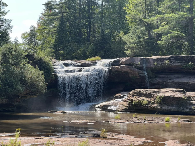 O Kun-de-kun Falls 3