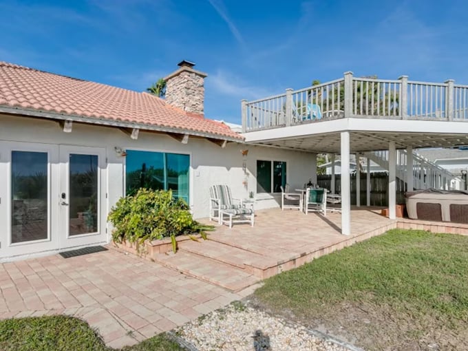 Oceanfront House Bungalow 1