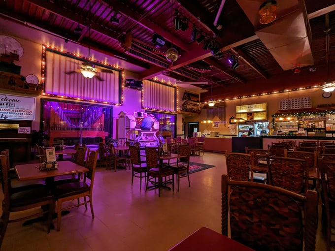 organ piper pizza palace 2