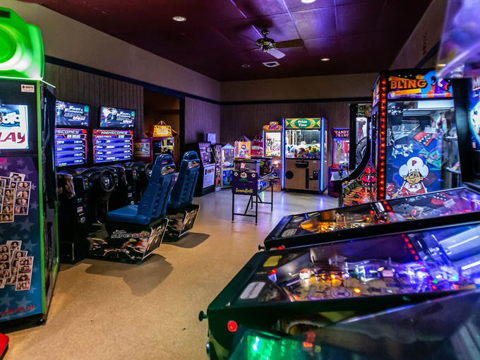 organ piper pizza palace 7