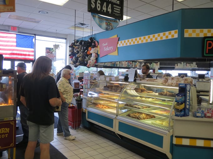 pine cone travel plaza 5