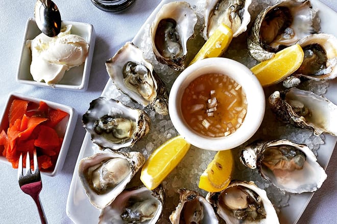 Place Pigalle Restaurant and Bar