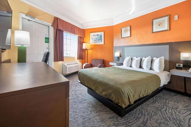 Quality Inn & Suites Galveston - Beachfront