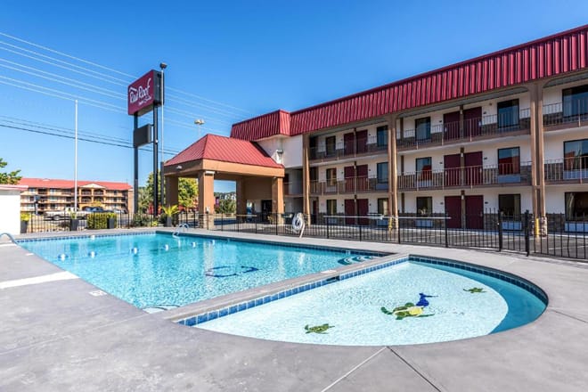 Red Roof Inn & Suites Pigeon Forge - Parkway