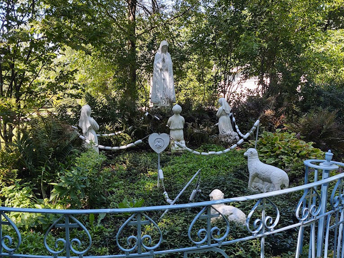 rudolph grotto gardens 5