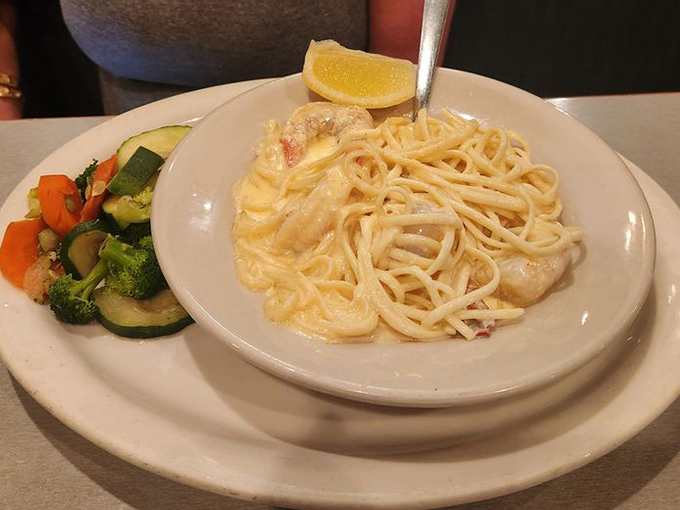 Seafood Market & Restaurant 8