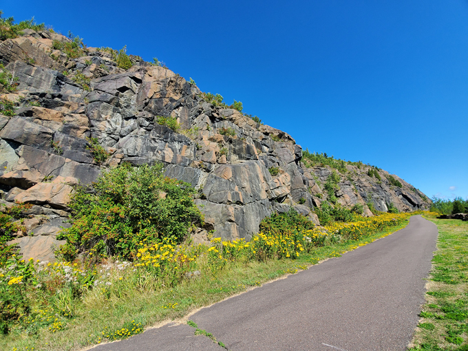 silver creek cliff tunnel 8