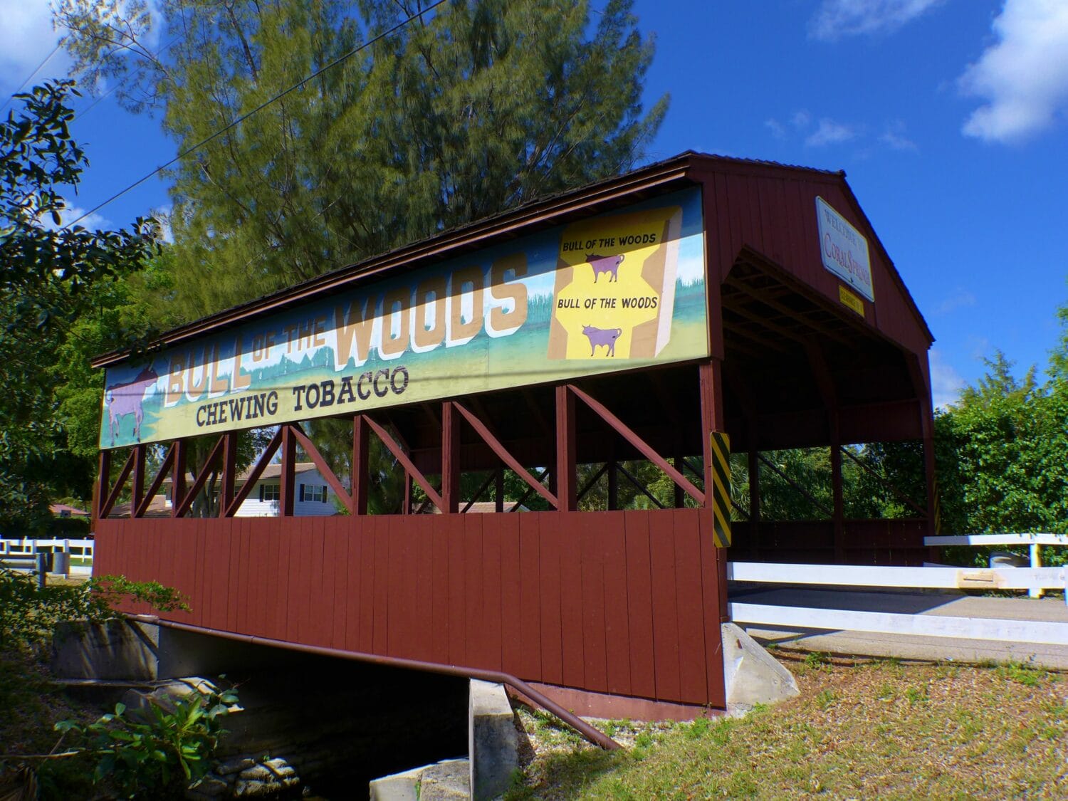 the details and painted designs on the bridge
