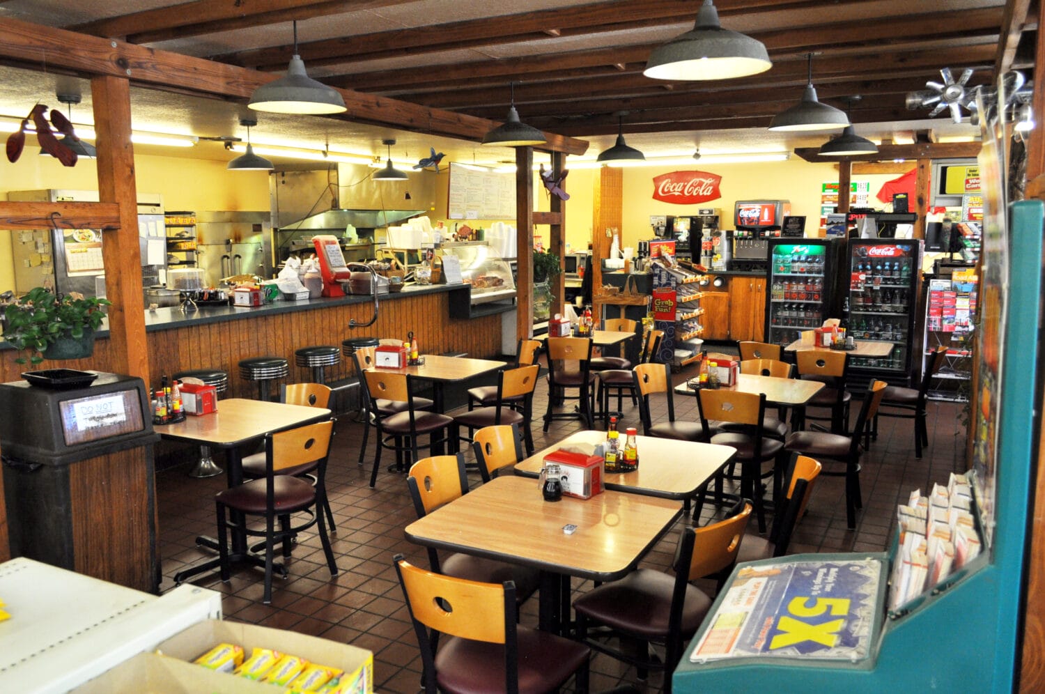 the dining area inside the pearl country store