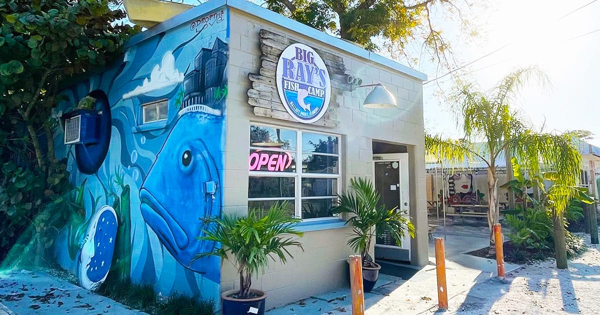 the exterior view of big ray's fish camp