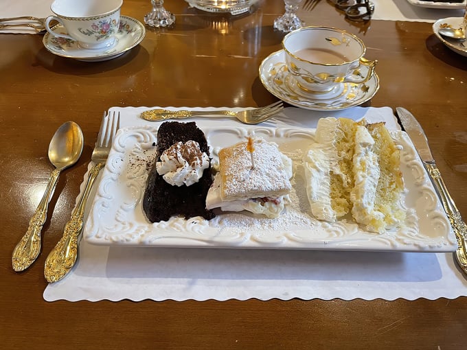 wisteria twig tea room and cafe 6