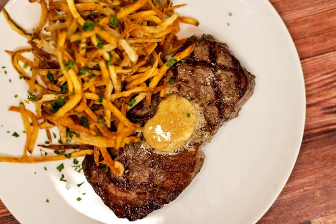 Zoes Steak & Seafood