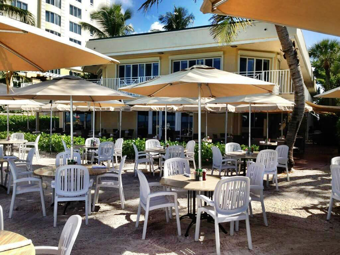 Beachfront Dining Roadtrip Florida 8