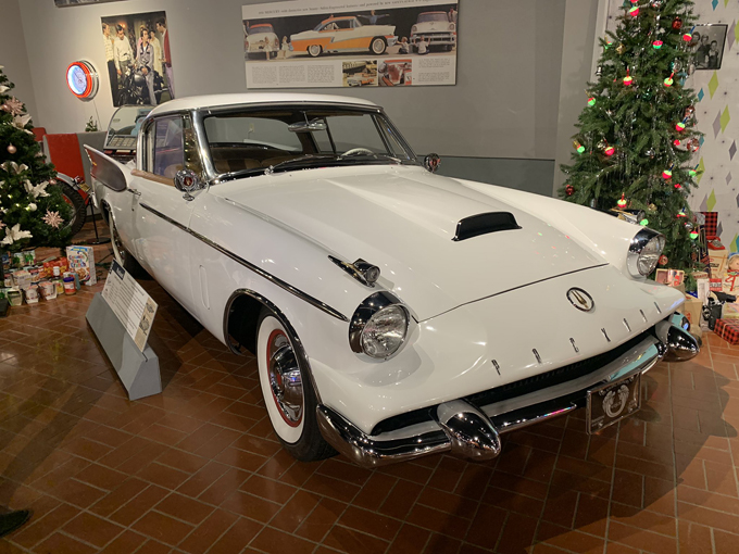 gilmore car museum 8