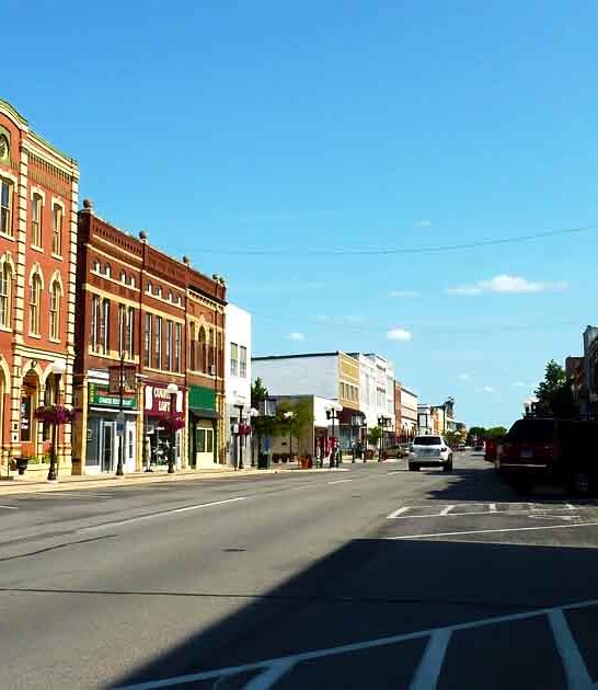quirky small town minnesota ftr