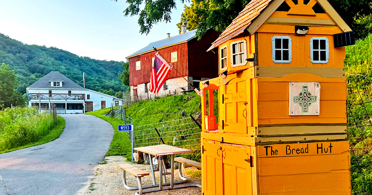 wisconsin bakery quaint hut ftr