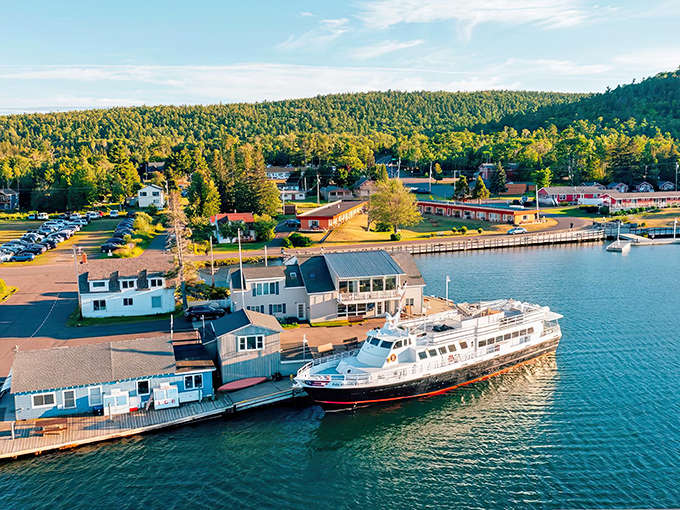 Copper Harbor's marina and waterfront prove that good things really do come in small packages, especially when surrounded by Lake Superior's endless blue.