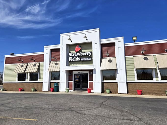 The unassuming exterior hides a breakfast paradise that's been making mornings better one pancake at a time, proving great food doesn't need flashy packaging.