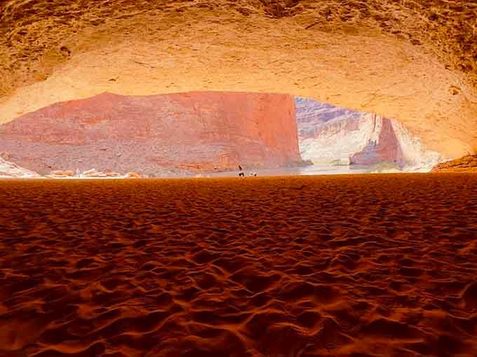 That moment when you realize you're standing in a natural cathedral that puts most human architecture to shame, carved by water and time.