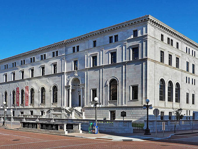 The majestic Saint Paul Public Library stands proudly in downtown, its Italian Renaissance fa&ccedil;ade gleaming with Tennessee pink marble like a literary palace.