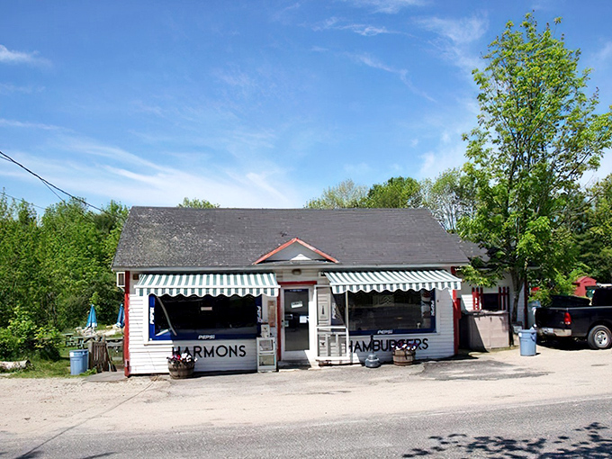 A slice of Americana awaits at this charming red and white roadside haven, where burger perfection has been the standard for decades.