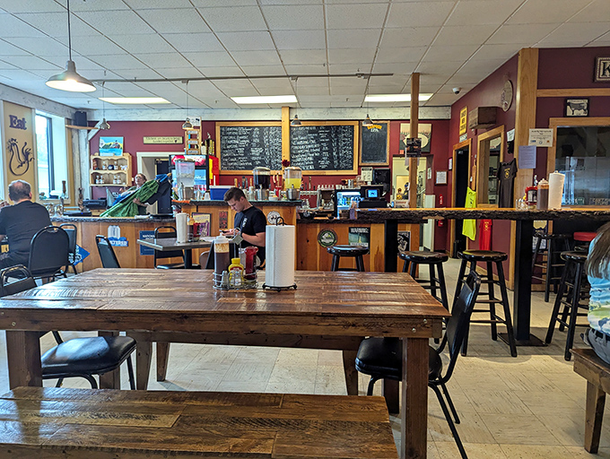 The dining room - simple, unpretentious, and ready for the serious business of BBQ enjoyment.
