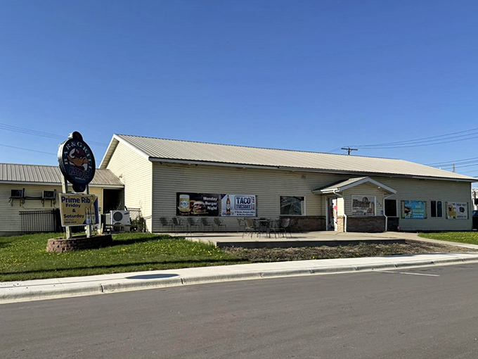 The Rusty Duck's blue exterior makes it unmissable, offering meals and local conversation in equal measure.