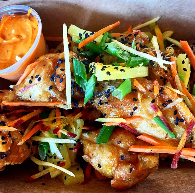 These Asian-inspired chicken bites with vibrant vegetables and spicy sauce prove Worthy's culinary prowess extends far beyond just burgers.