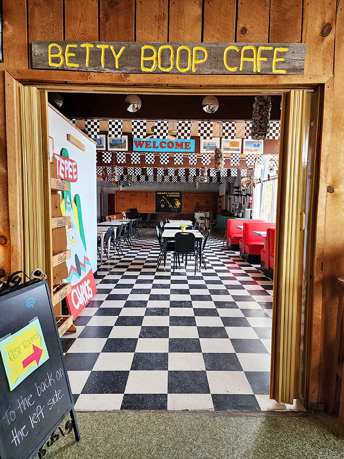 The Betty Boop Caf&eacute; serves up 1950s nostalgia with its classic black and white checkered floor and retro decor.