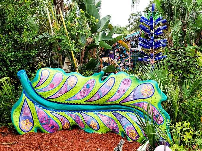 This leaf-shaped bench offers seating that's almost too beautiful to actually sit on, but you absolutely should anyway.