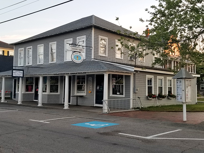 Ocean Park's ice cream parlor promises sweet memories in the making &ndash; just try leaving without sampling at least one of their homemade flavors.