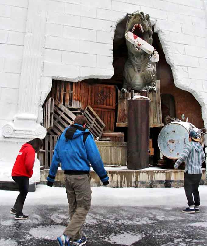 Young explorers face off with prehistoric threats, proving dinosaur encounters are a family affair at this unusual Wisconsin attraction.