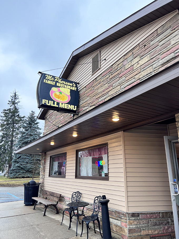 Even from the outside, McPherson&rsquo;s reflects the rhythm of a well-run restaurant.